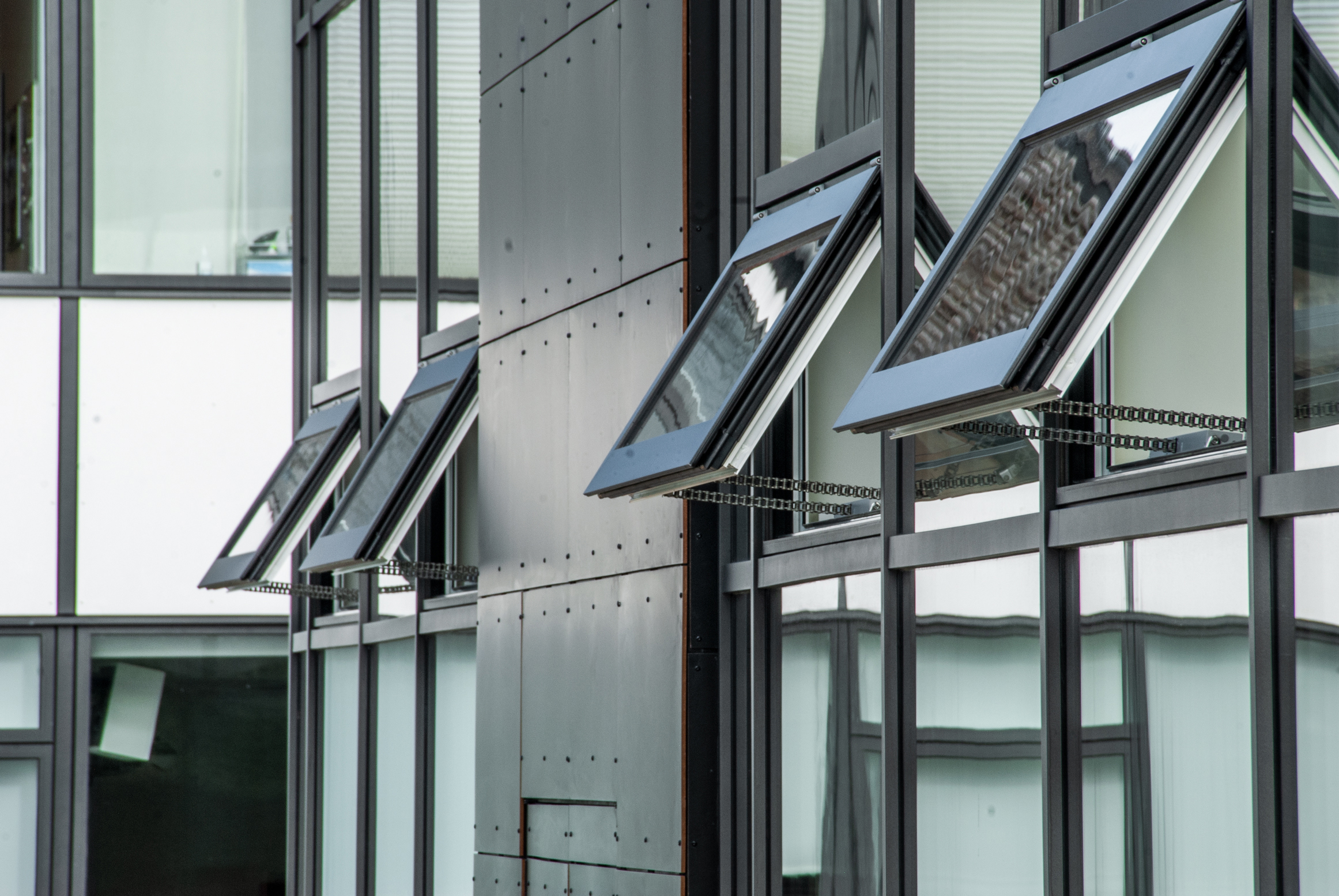 Cross ventilation and passive stack ventilation | WindowMaster